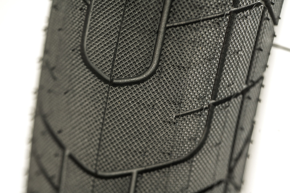 Colony Grip Lock Tyre Steel Bead – HARO BIKES UK